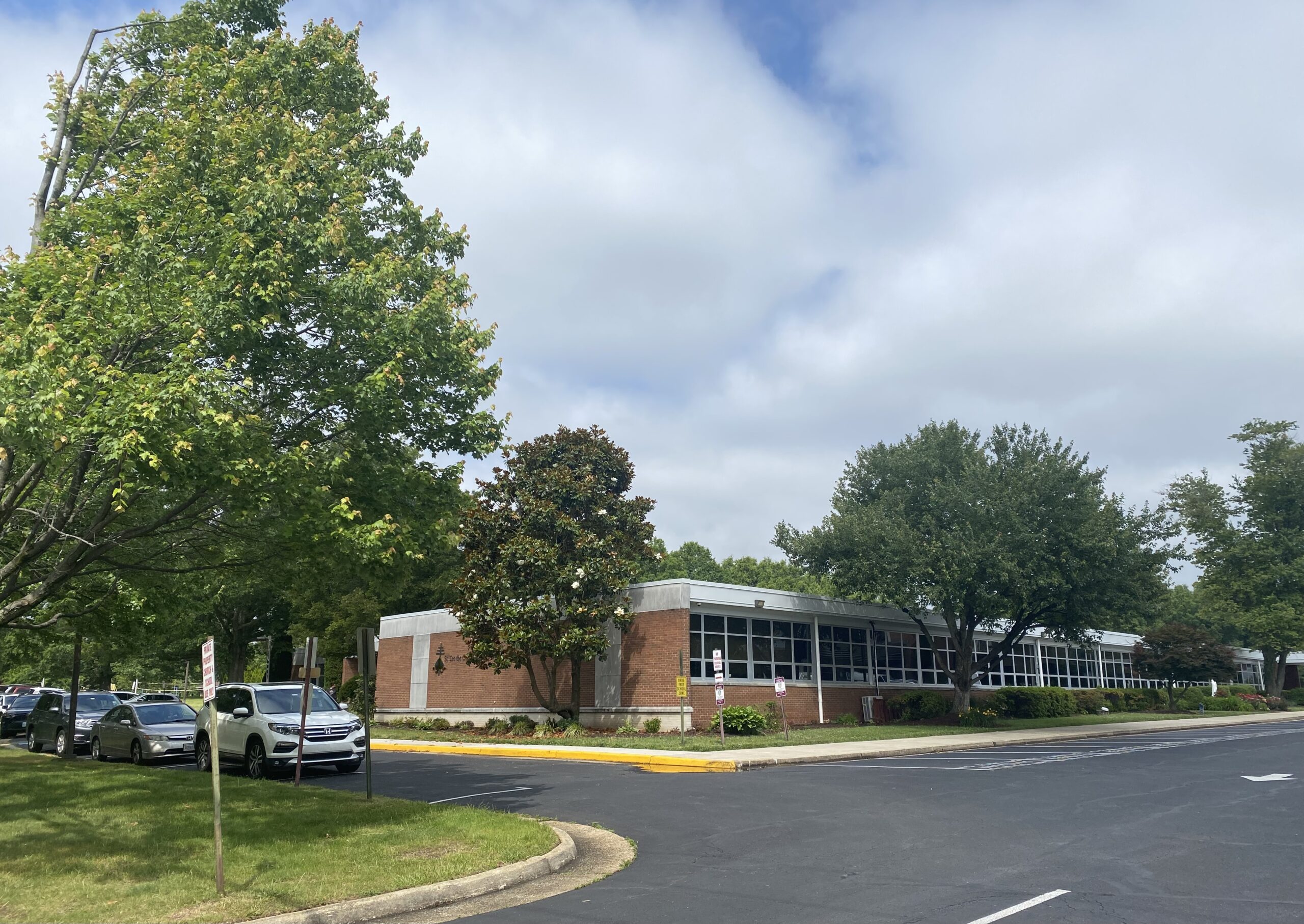 Simple Tracking System in Schools - Simple Tracking System